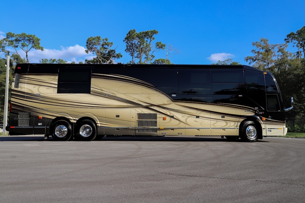 2015 Prevost Liberty Elegant Lady H3-45 Double Slide