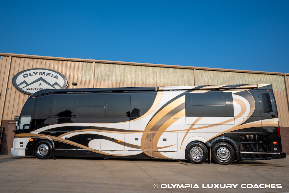 2020 Prevost Emerald H3-45 Quad Slide
